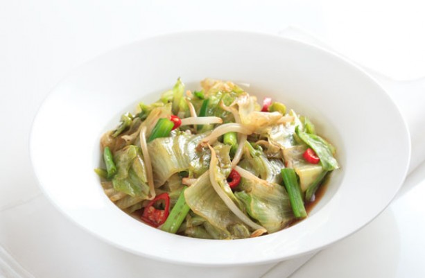 Stir-fried Lettuce and Bean Sprouts | Asian Inspirations