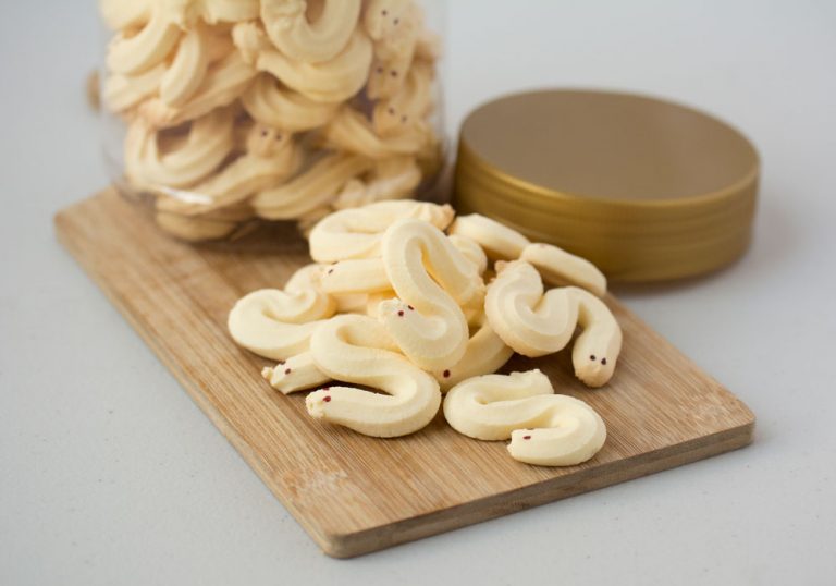 Dragon Cookies (Loong Peng) | Asian Inspirations