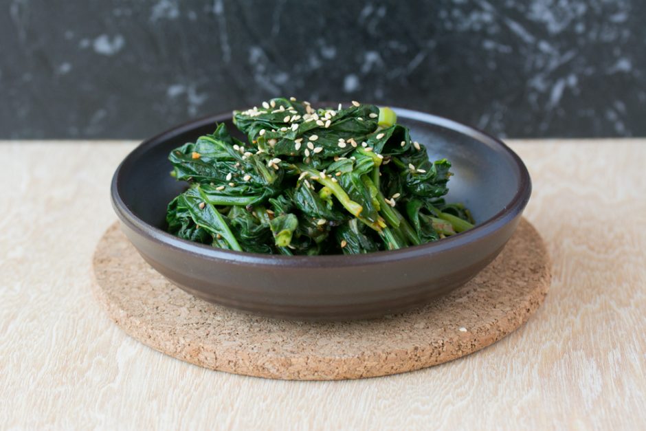 Korean Spinach Side Dish (Sigeumchi Namul) | Asian Inspirations