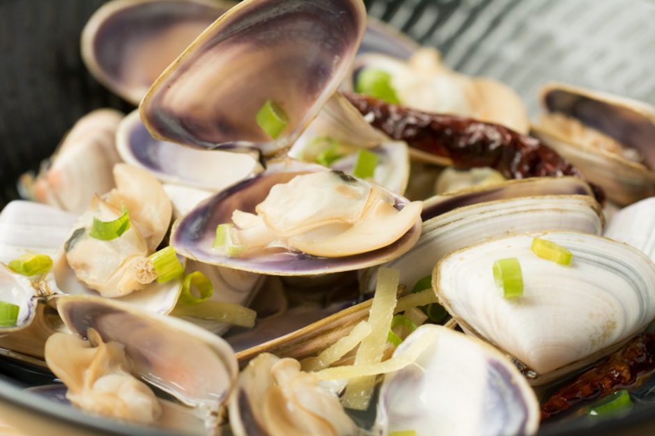Japanese Sake Steamed Clams | Asian Inspirations