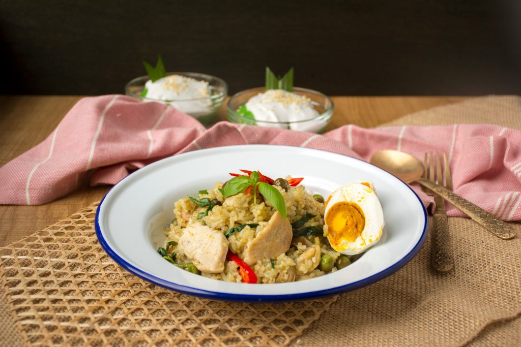 Chicken Green Curry Fried Rice (Kaow-Pad Kang-Kiew-Waan Gai) | Asian ...