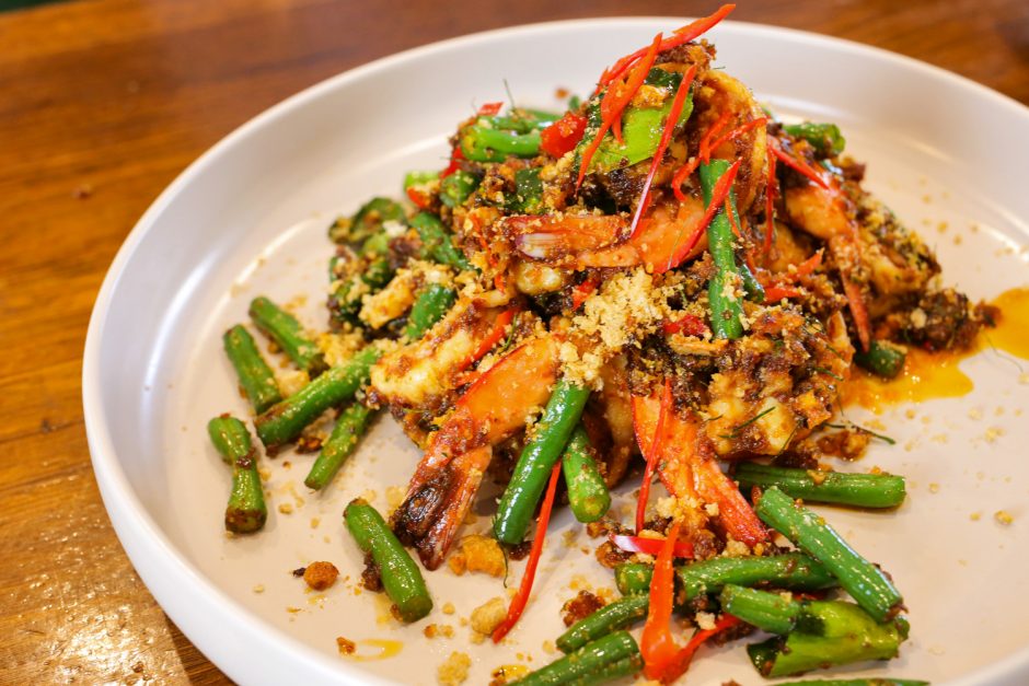 Thai Stir Fried Prawns and Green Beans (Pad Prik Khing Goong) | Asian ...