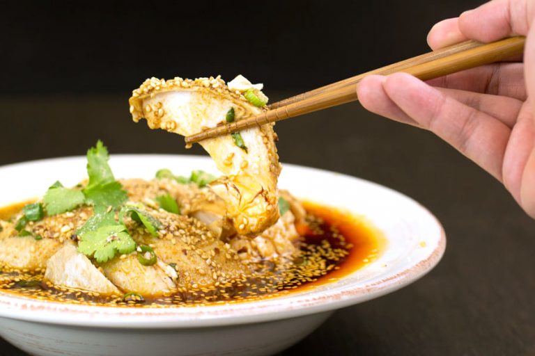 Sichuan Mouthwatering Chicken in Chilli Oil (Kou Shui Ji) | Asian ...