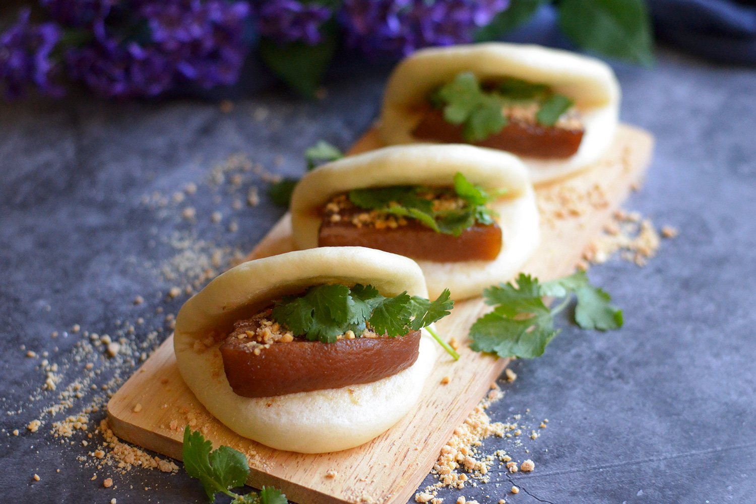 Tiger Bites Pig (Taiwanese Braised Pork Belly Buns) | Asian Inspirations