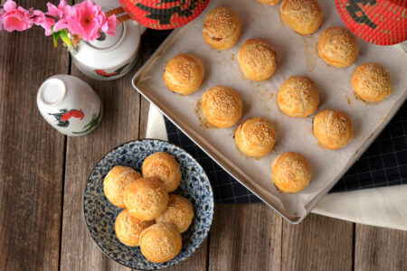 Shanghai Savory Mooncakes (Xian Rou Yueh Bing) | Asian Inspirations