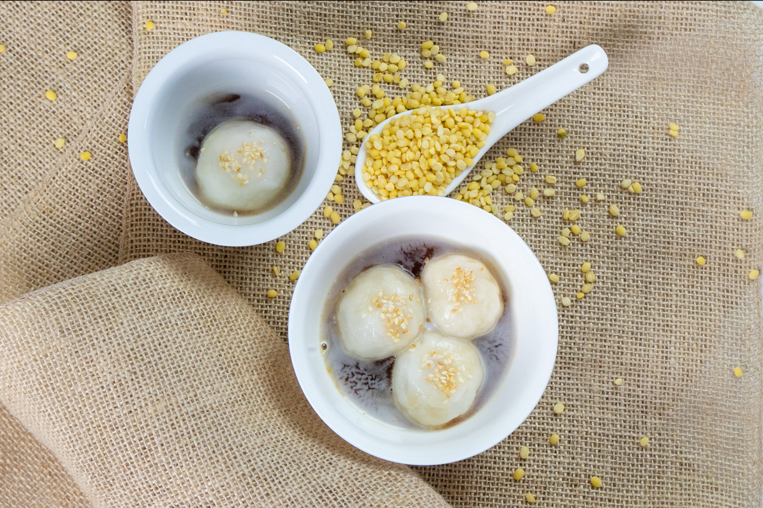 Che Troi Nuoc (Vietnamese Mung Bean Dumplings) | Asian Inspirations