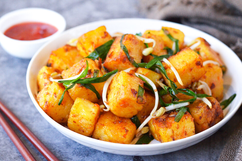 Vietnamese Bread Roll (Banh Mi) with Crispy Roast Pork | Asian Inspirations