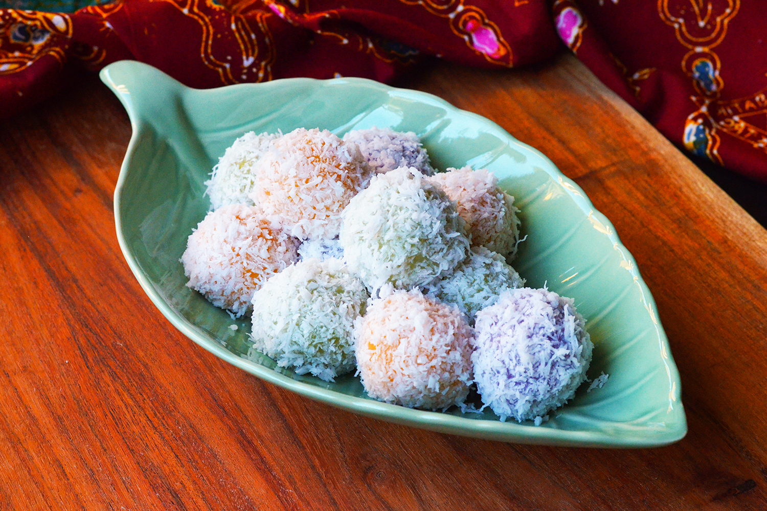 Thai Coconut Balls (Khanom Tom) | Asian Inspirations